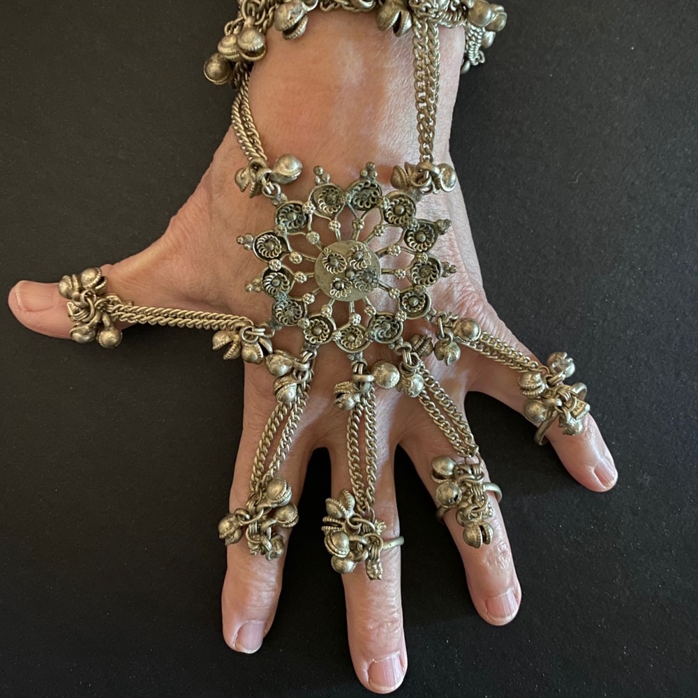 Antique Chain Slave Bracelet. - Gem